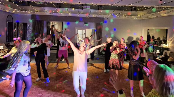 VIBES DANCE PARTY - Booking by Bookwhen