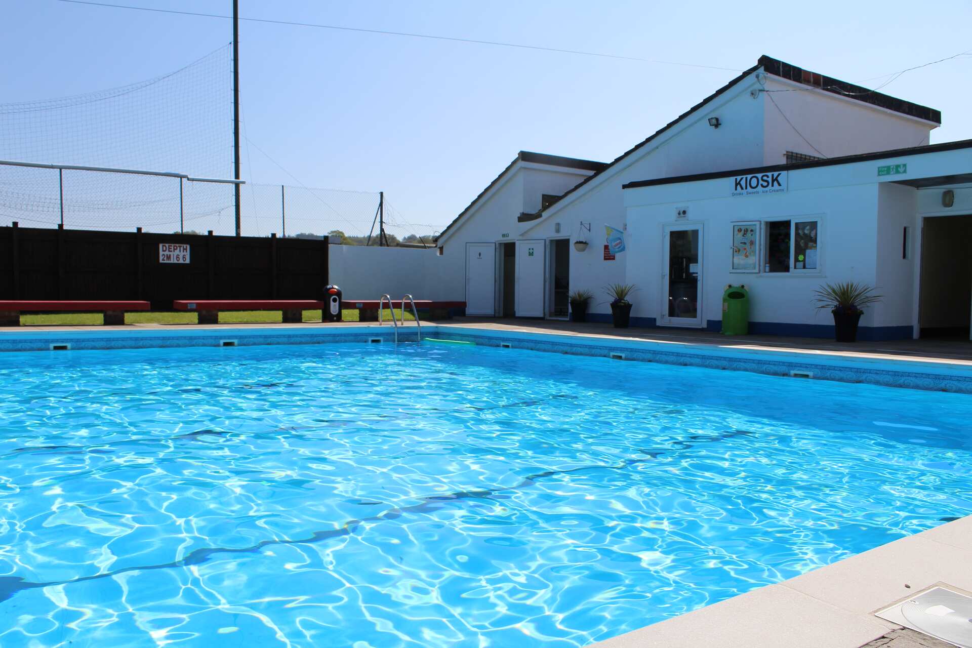 Kingsteignton Swimming Pool - Booking by Bookwhen