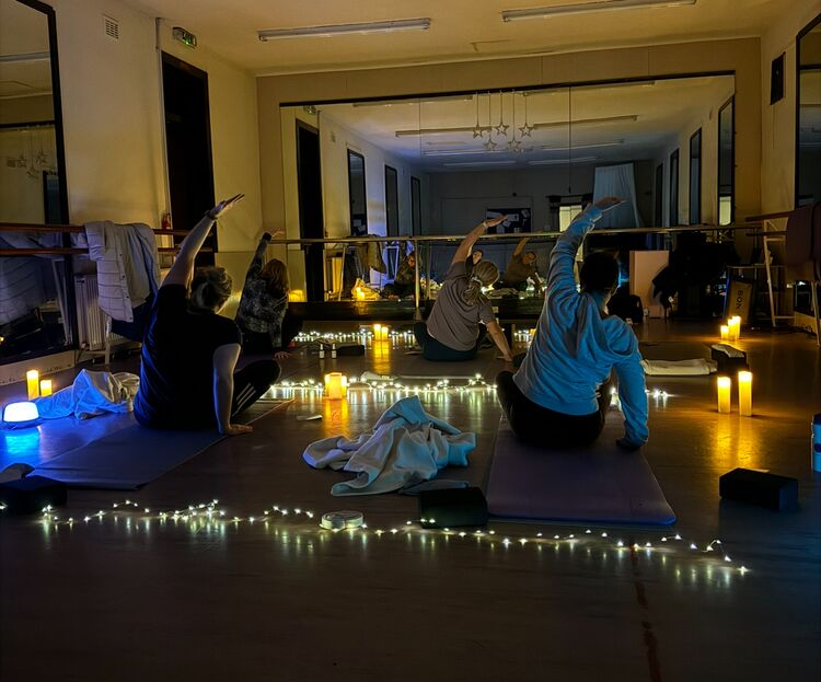 YOGA - Booking by Bookwhen